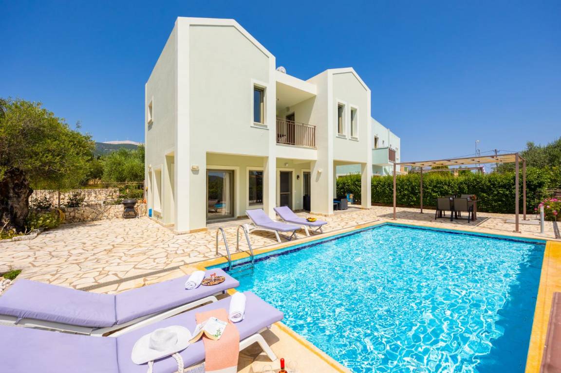 160 M² Villa ∙ 2 Bedrooms ∙ 5 Guests - Agia Effimia