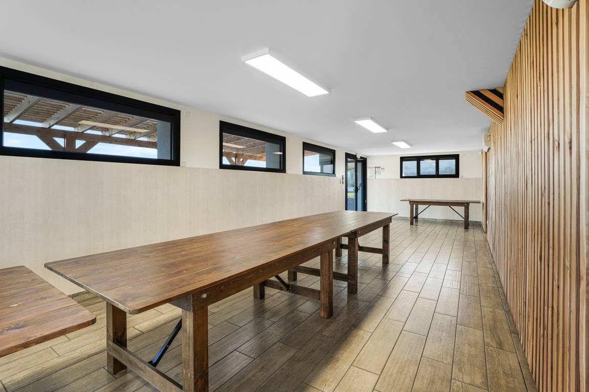 260 M² Maison De Vacances ∙ 7 Chambres ∙ 14 Personnes - Montrond-les-Bains