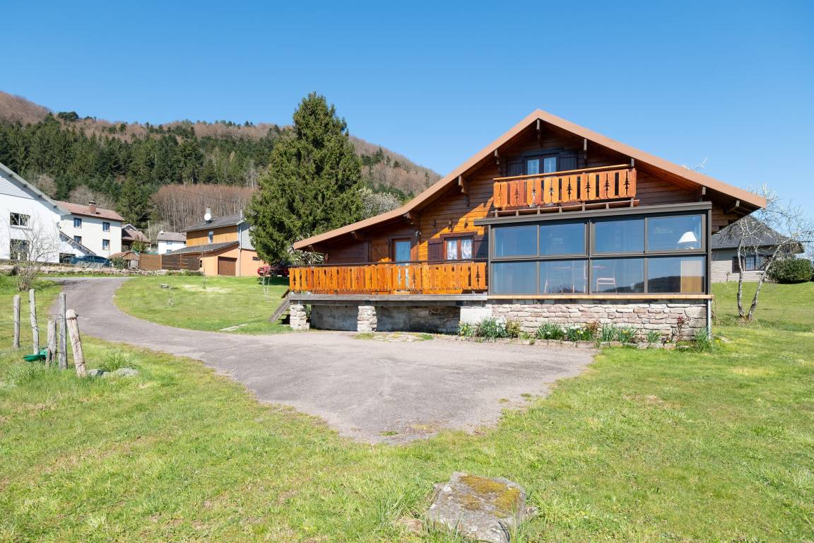 110 M² Chalet ∙ 3 Chambres ∙ 6 Personnes - Luxeuil-les-Bains