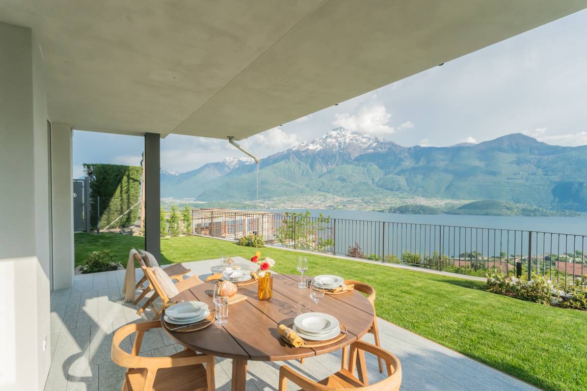 150 M² Villa ∙ 2 Bedrooms ∙ 4 Guests - Colico