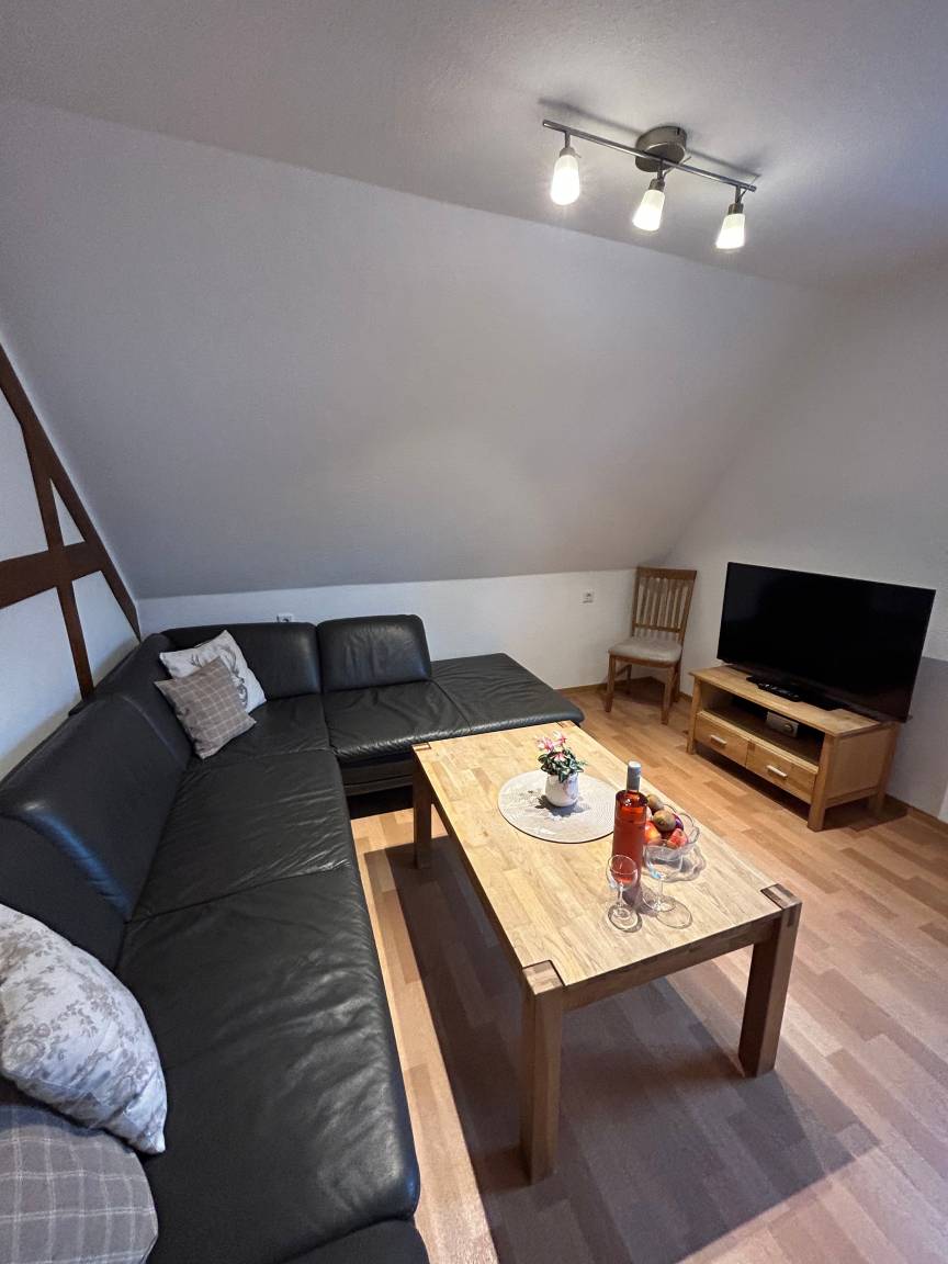 70 M² Ferienwohnung ∙ 2 Schlafzimmer ∙ 5 Gäste - Meschede