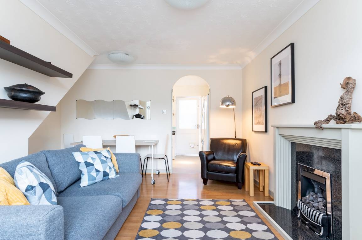 93 M² House ∙ 2 Bedrooms ∙ 4 Guests - York