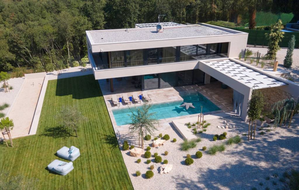400 M² Villa ∙ 5 Slaapkamers ∙ 10 Gasten - Seča