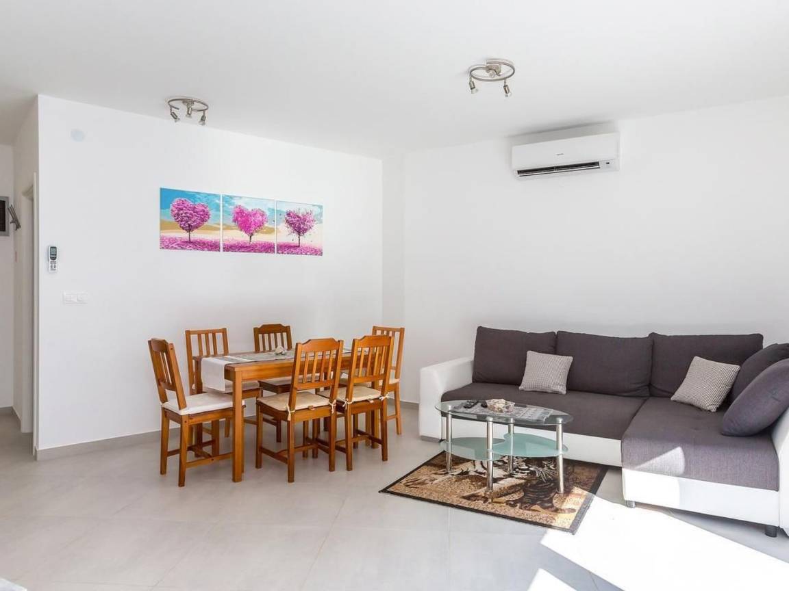 65 M² Ferienwohnung ∙ 2 Schlafzimmer ∙ 6 Gäste - Medulin