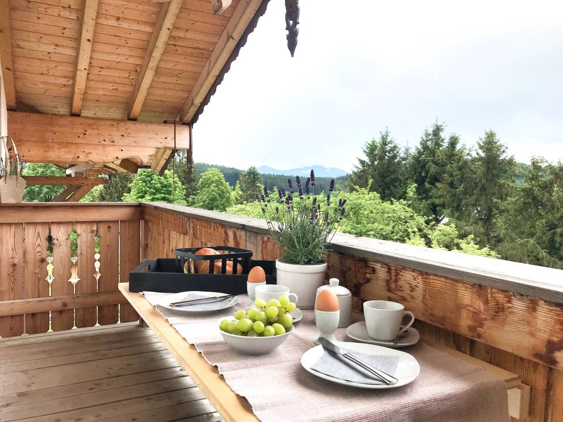 60 M² Ferienwohnung ∙ 2 Gäste - Traunreut