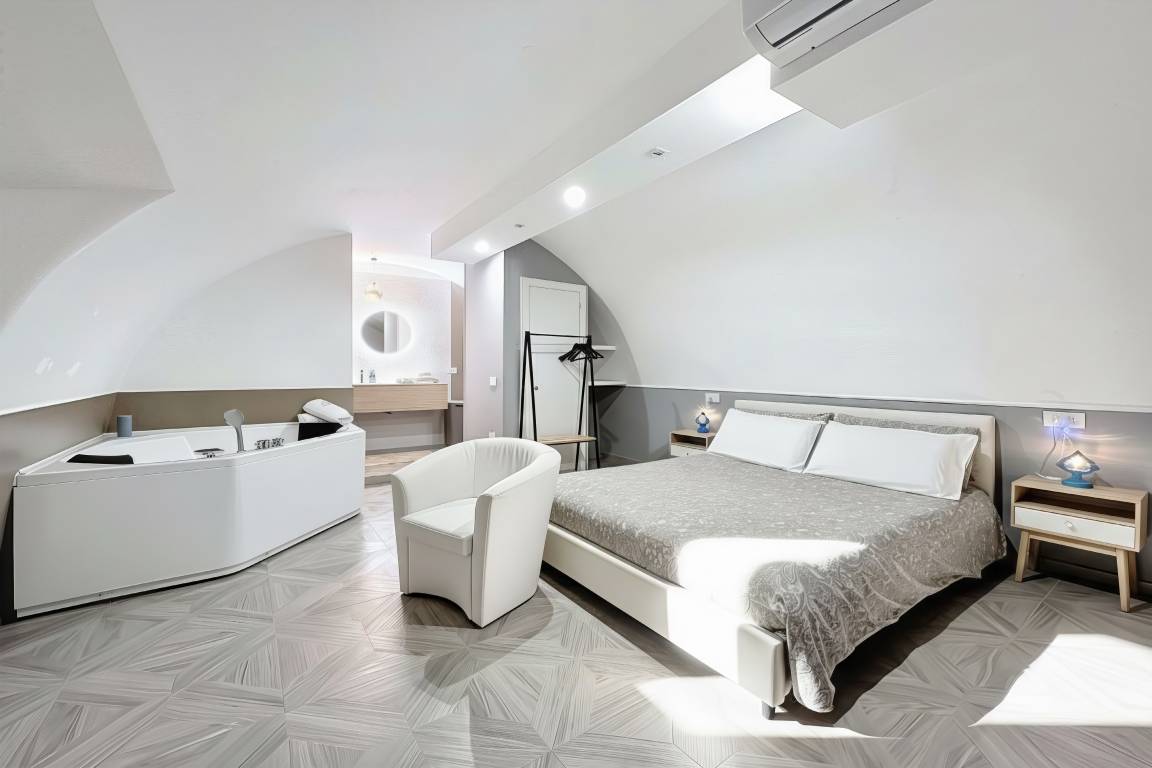 42 M² Apartament ∙ 1 Sypialnia ∙ 4 Gości - Manfredonia