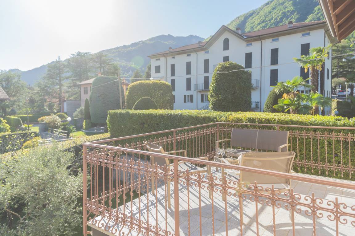 300 M² Villa ∙ 3 Bedrooms ∙ 7 Guests - Menaggio