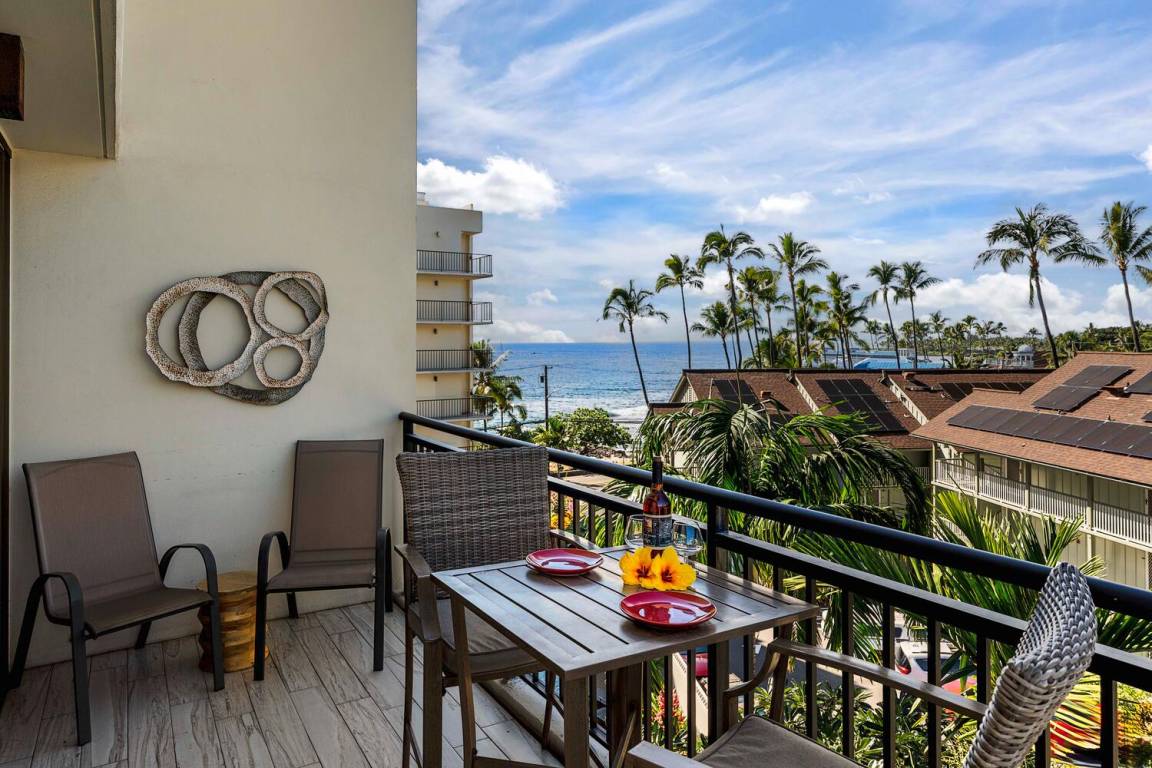 99 M² Condo ∙ 2 Bedrooms ∙ 6 Guests - Kailua-Kona, HI