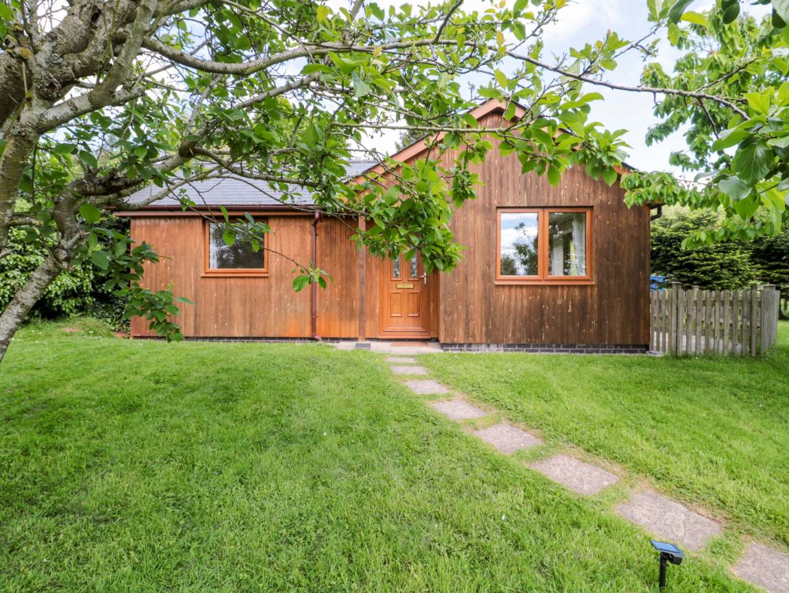 Cottage ∙ 2 Bedrooms ∙ 4 Guests - Ledbury