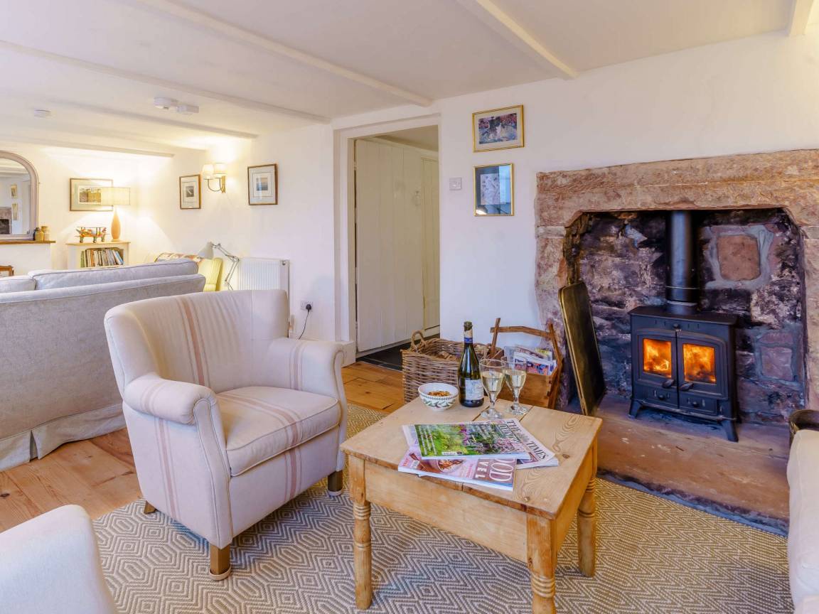 Cottage ∙ 4 Bedrooms ∙ 8 Guests - Usk