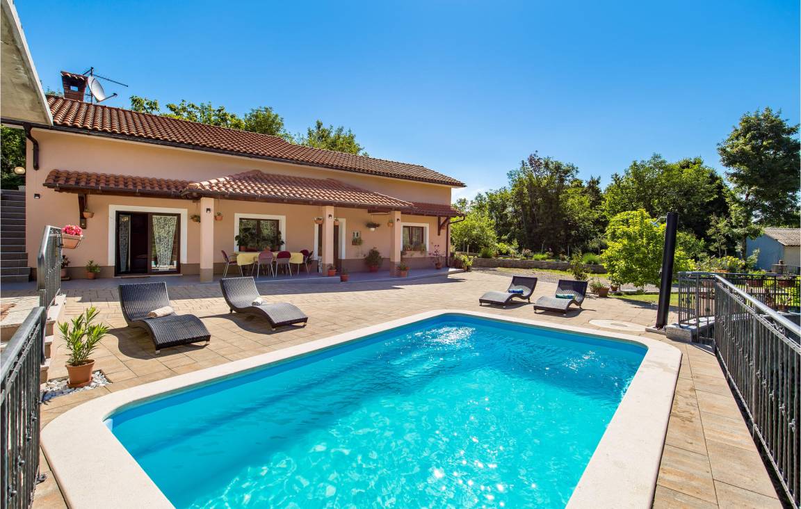 80 M² Ferienhaus ∙ 2 Schlafzimmer ∙ 6 Gäste - Rijeka