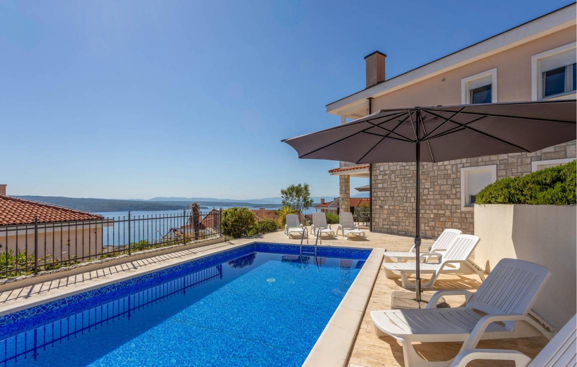305 M² Ferienhaus ∙ 7 Schlafzimmer ∙ 14 Gäste - Crikvenica