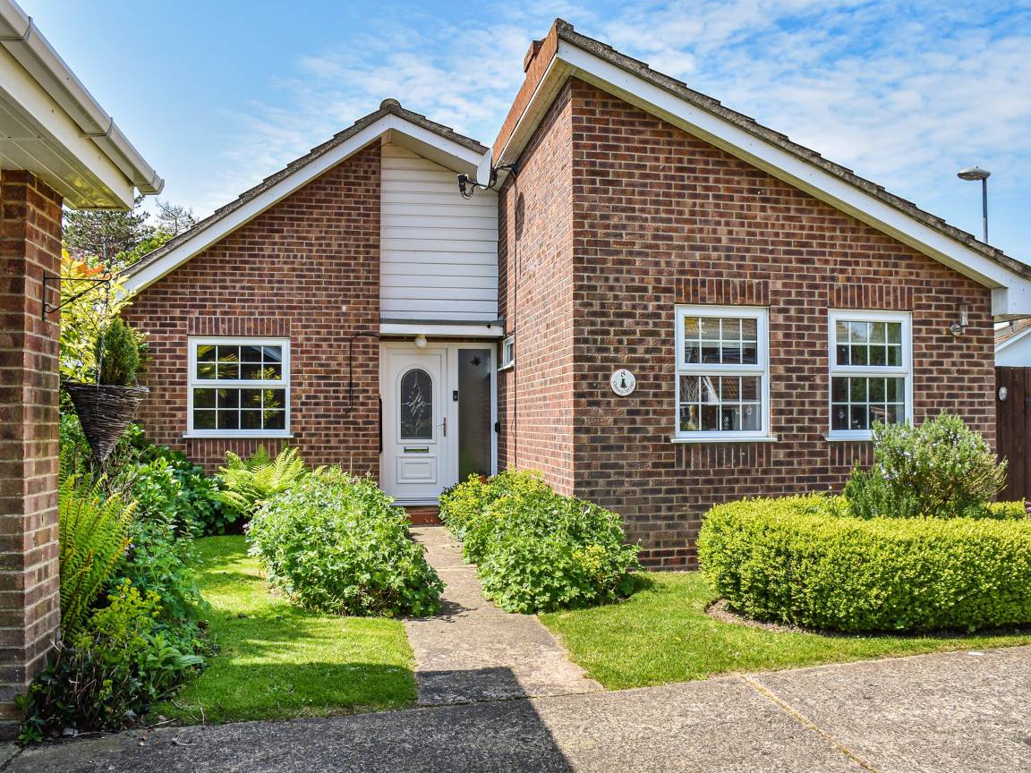 Cottage ∙ 3 Bedrooms ∙ 7 Guests - Caister-on-Sea