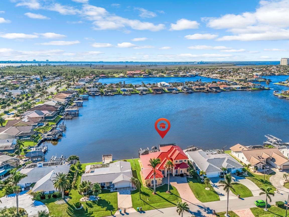 300 M² Villa ∙ 4 Bedrooms ∙ 8 Guests - Cape Coral, FL