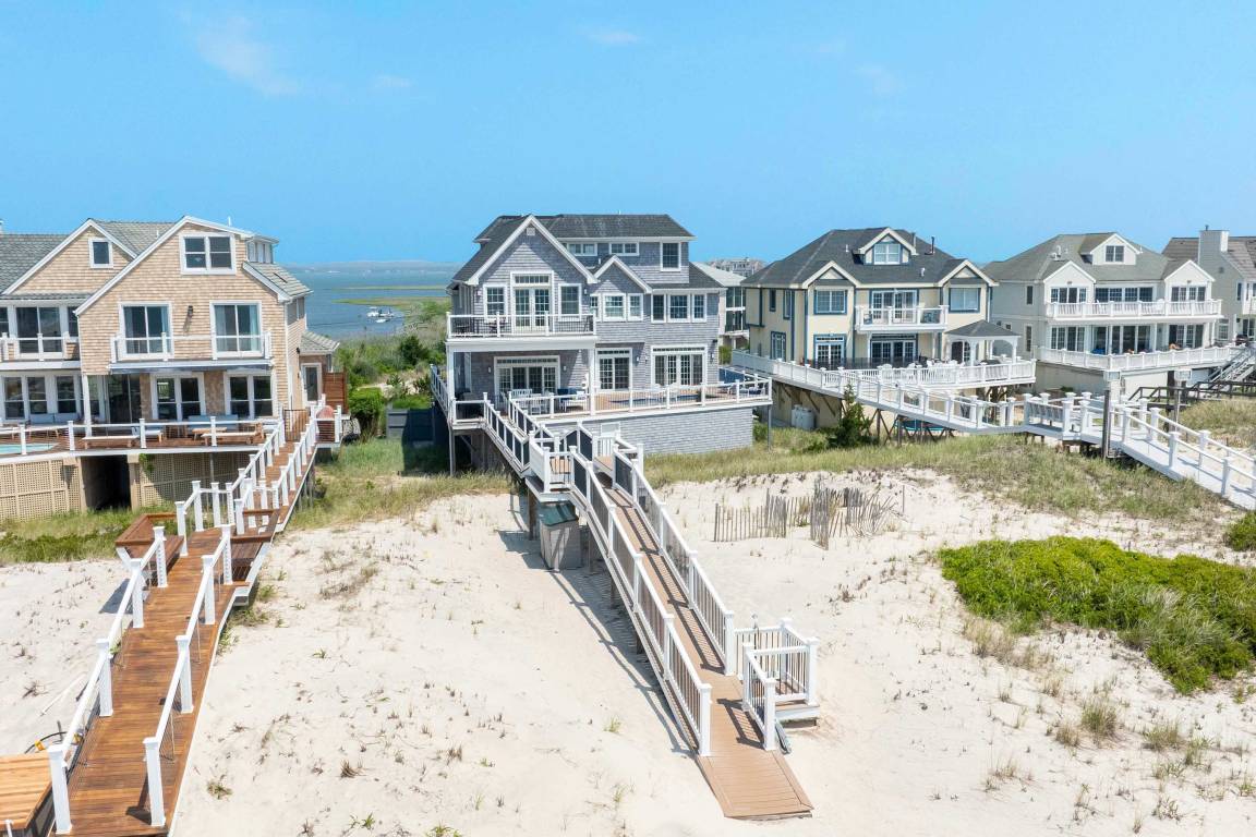 390 M² House ∙ 6 Bedrooms ∙ 12 Guests - Westhampton, NY