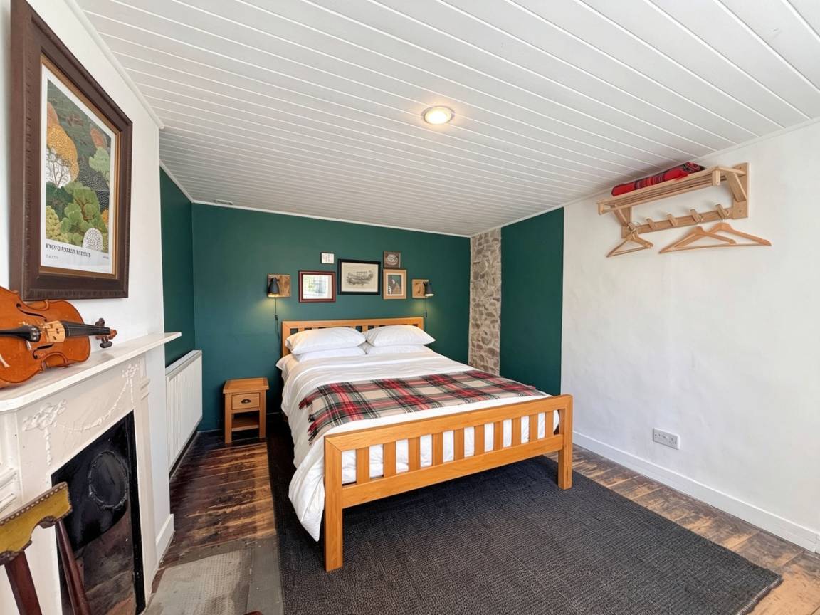 93 M² House ∙ 2 Bedrooms ∙ 4 Guests - Kirkcudbright