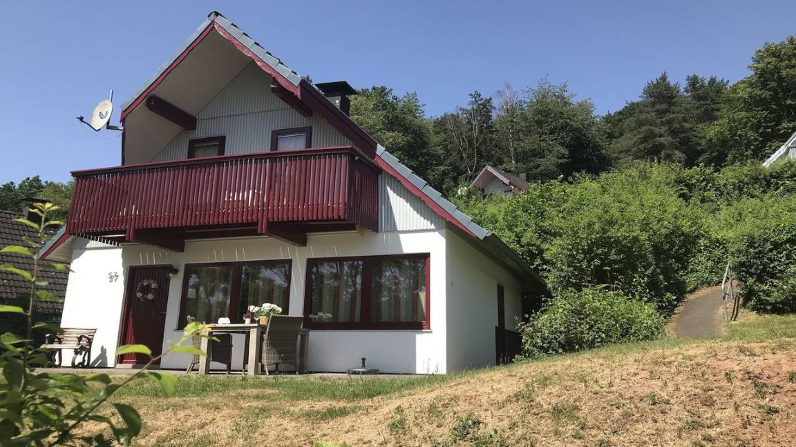 80 M² Ferienhaus ∙ 2 Schlafzimmer ∙ 4 Gäste - Frielendorf