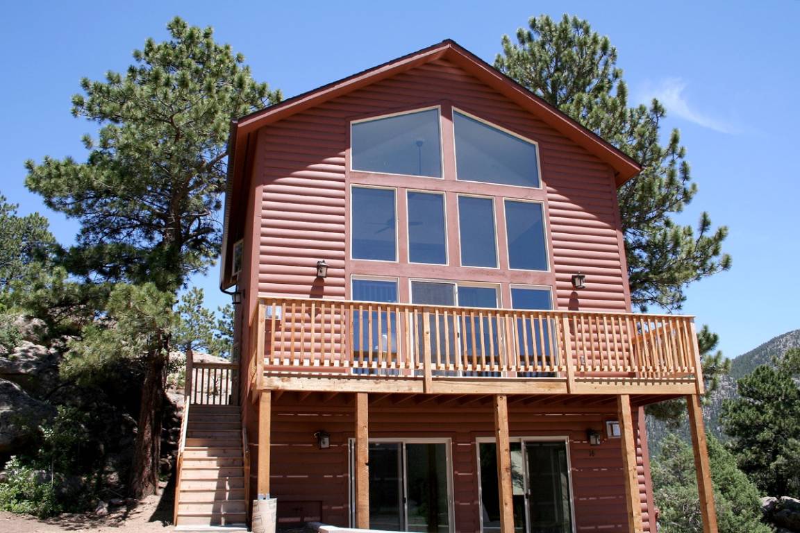 Cabin ∙ 2 Bedrooms ∙ 10 Guests - Estes Park, CO