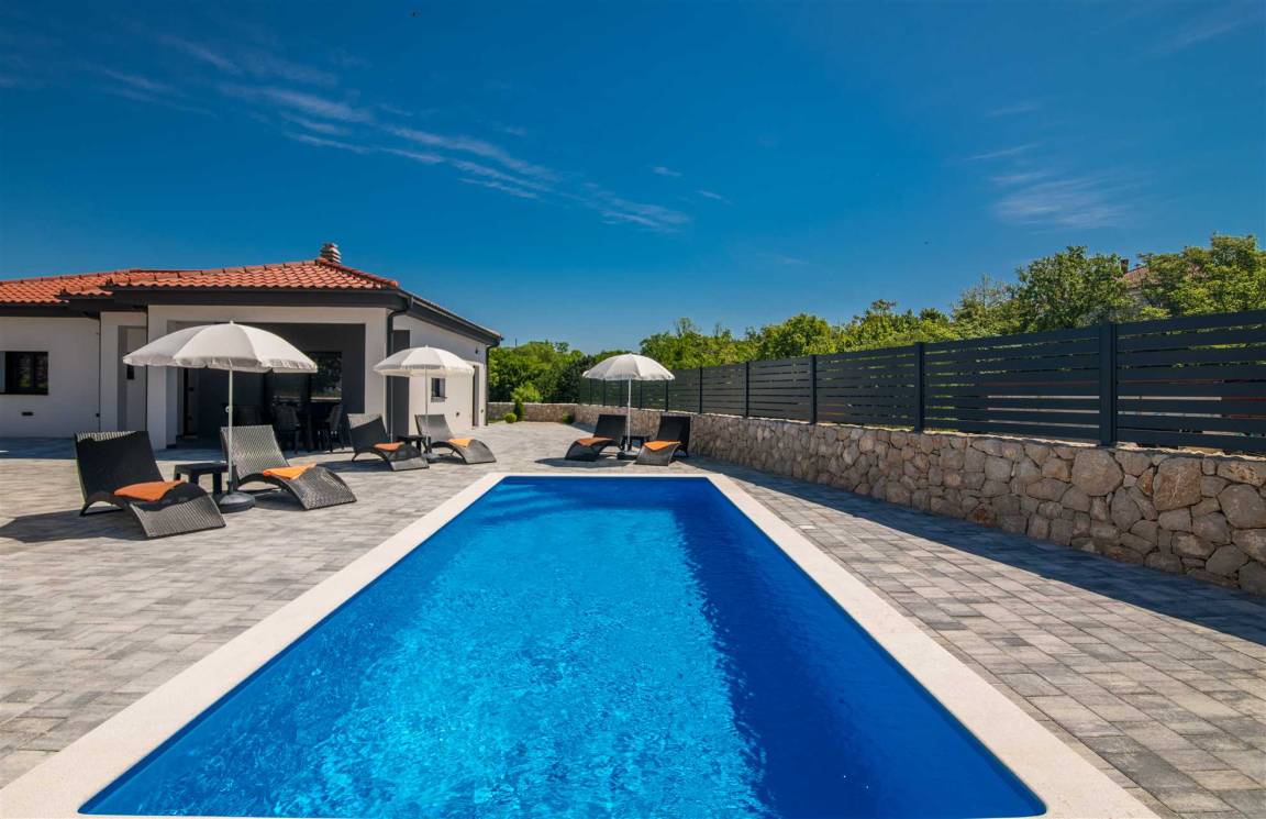450 M² Villa ∙ 3 Makuuhuonetta ∙ 6 Vierasta - Vrbnik