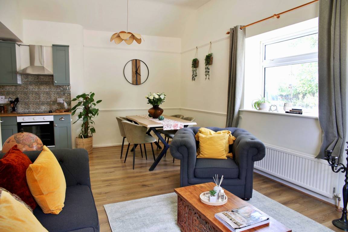 75 M² Cottage ∙ 2 Bedrooms ∙ 4 Guests - Buckinghamshire