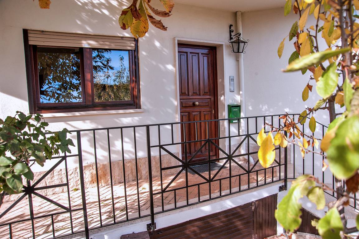 80 M² Appartamento Vacanza ∙ 2 Camere Da Letto ∙ 4 Ospiti - L'Aquila