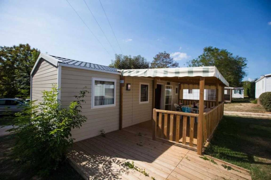 33 M² Camping ∙ 2 Chambres ∙ 6 Personnes - Lot