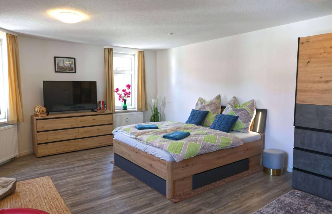 50 M² Ferienwohnung ∙ 1 Schlafzimmer ∙ 2 Gäste - Bad Liebenstein