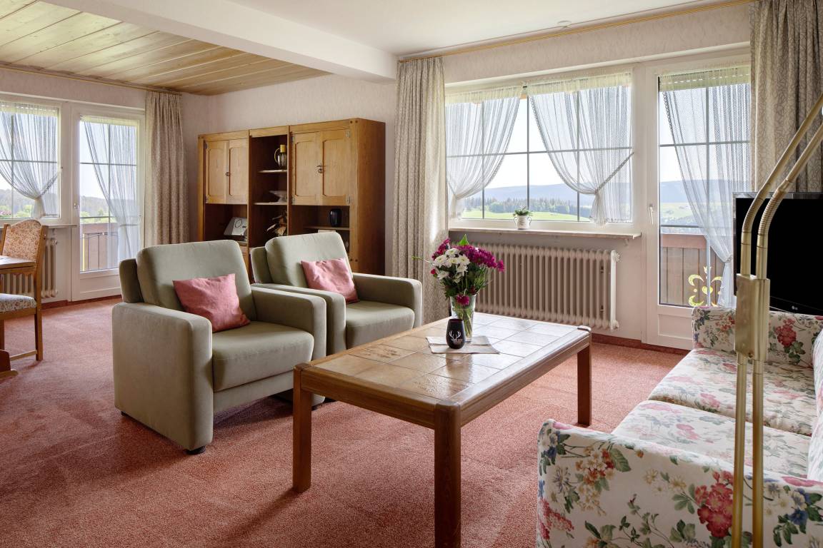 90 M² Appartamento Vacanza ∙ 1 Camera Da Letto ∙ 4 Ospiti - Hinterzarten