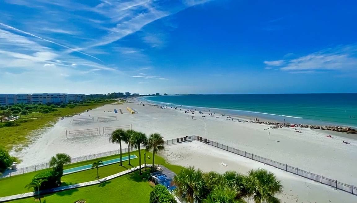 81 M² House ∙ 2 Bedrooms ∙ 4 Guests - St. Pete Beach, FL