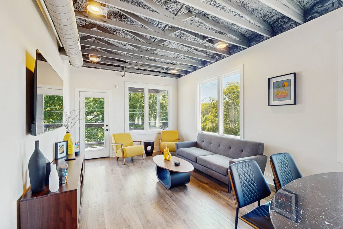 130 M² Apartment ∙ 2 Bedrooms ∙ 6 Guests - Chattanooga, TN