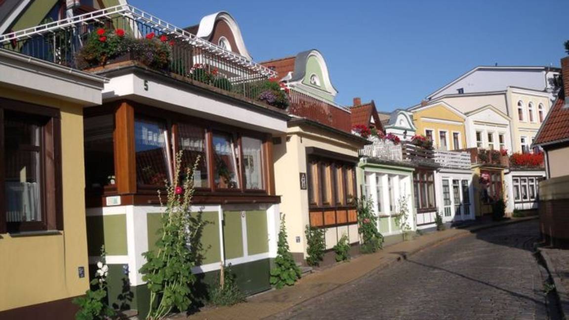 62 M² Apartment ∙ 2 Bedrooms ∙ 4 Guests - Rostock