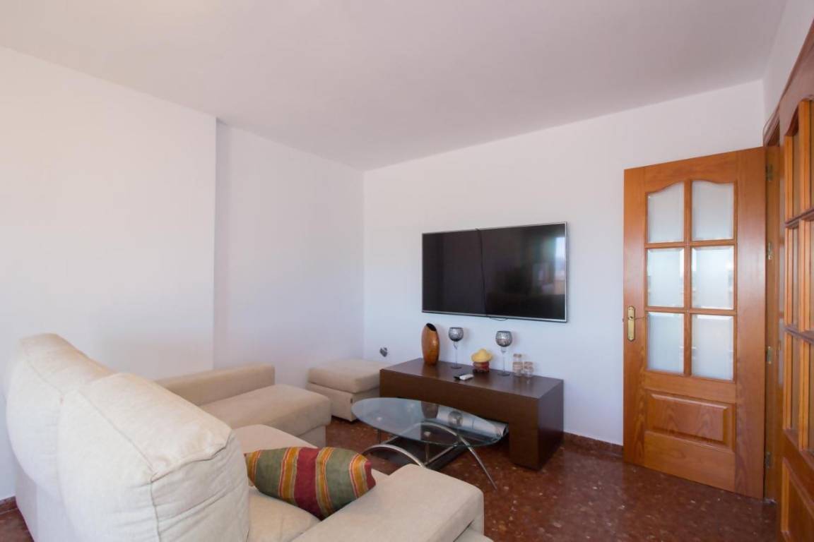 115 M² Apartamento ∙ 3 Habitaciones ∙ 6 Huéspedes - Torre del Mar
