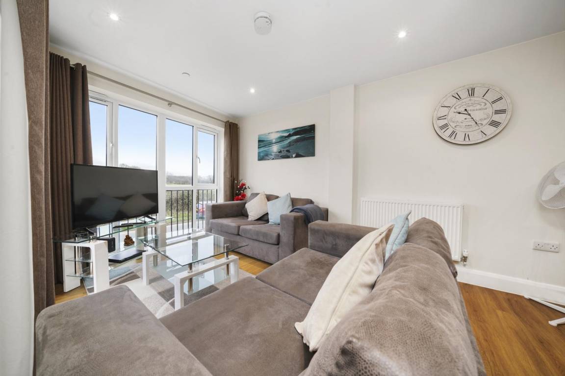 70 M² Apartment ∙ 2 Bedrooms ∙ 8 Guests - London Heathrow Airport (LHR)
