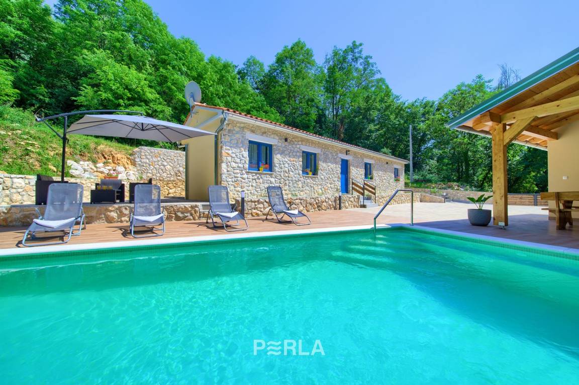 68 M² House ∙ 2 Bedrooms ∙ 5 Guests - Rabac