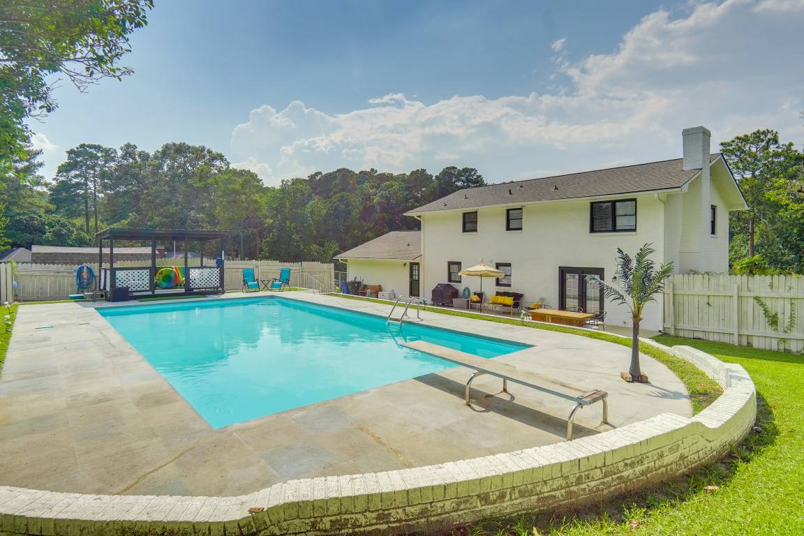 216 M² House ∙ 4 Bedrooms ∙ 7 Guests - Fayetteville, NC