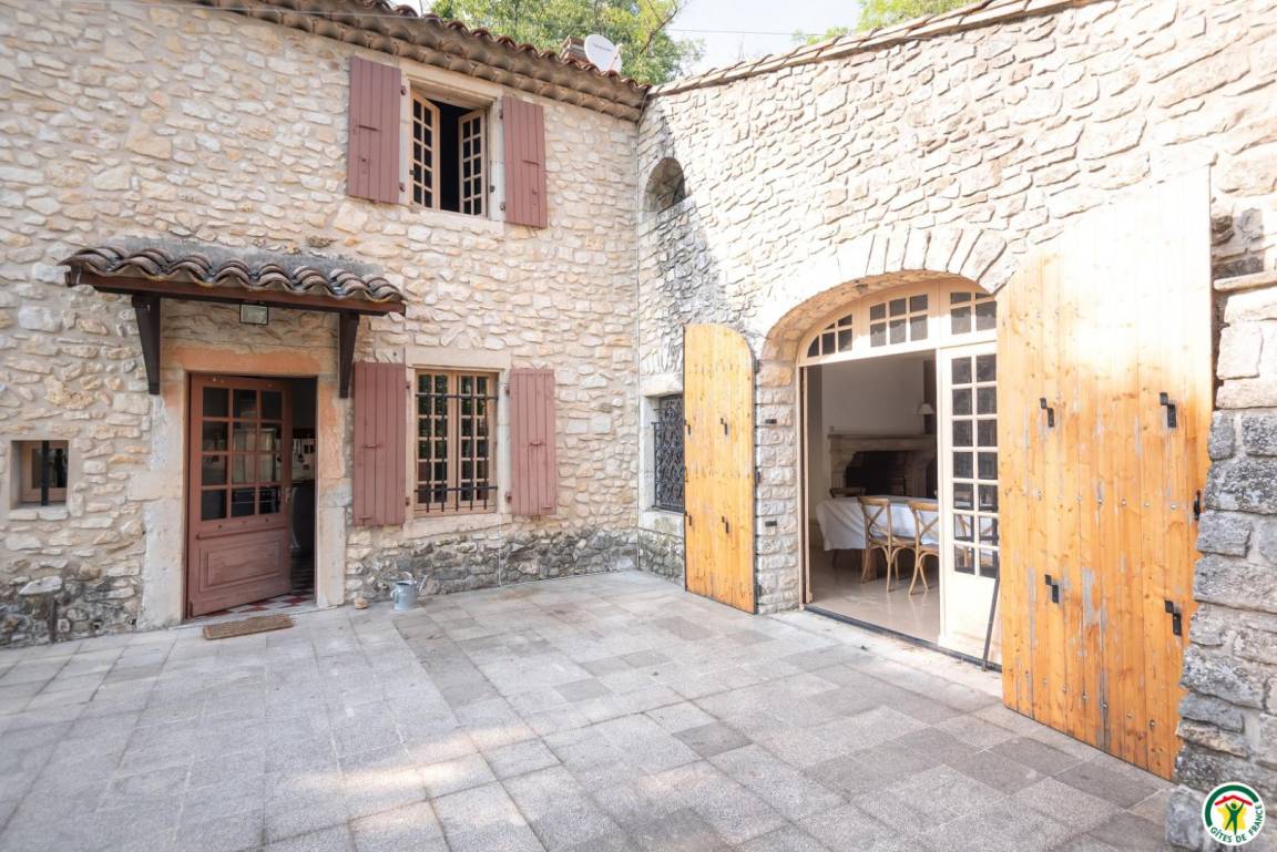 150 M² Gîte ∙ 3 Chambres ∙ 8 Personnes - Montélimar