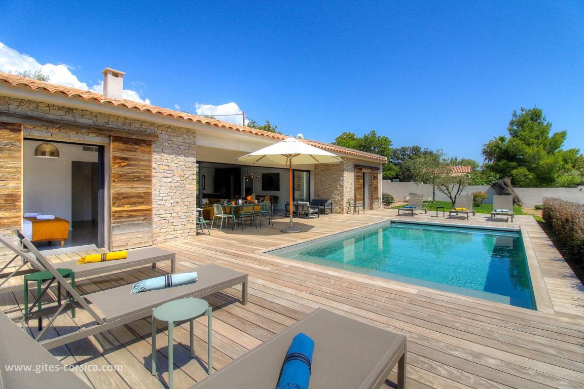 145 M² Mökki ∙ 3 Makuuhuonetta ∙ 6 Vierasta - Santa Giulia
