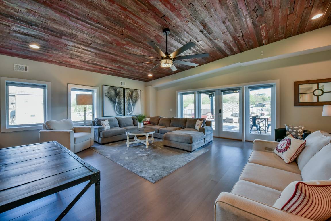 House ∙ 4 Bedrooms ∙ 18 Guests - Tuscaloosa, AL