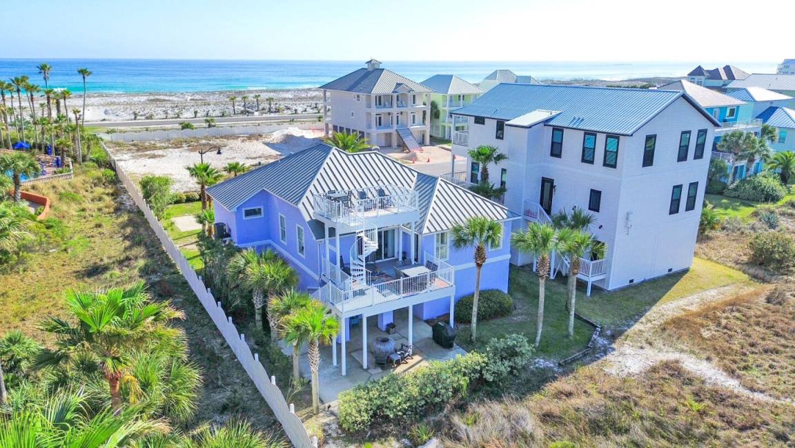 202 M² House ∙ 3 Bedrooms ∙ 14 Guests - Pensacola Beach, FL