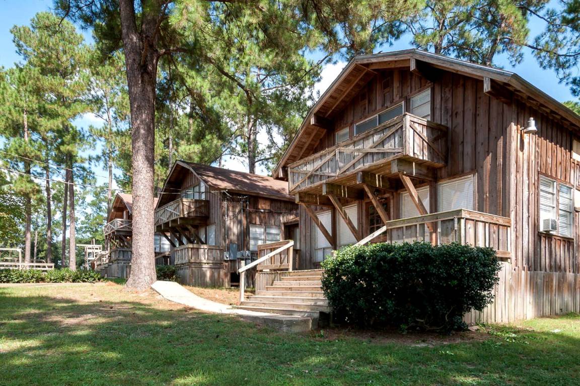 House ∙ 3 Bedrooms ∙ 12 Guests - Nacogdoches, TX
