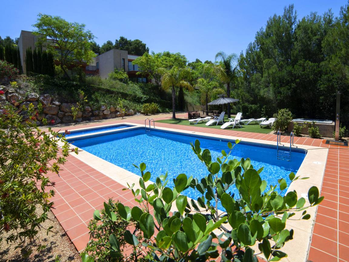 166 M² House ∙ 1 Bedroom ∙ 6 Guests - Altea