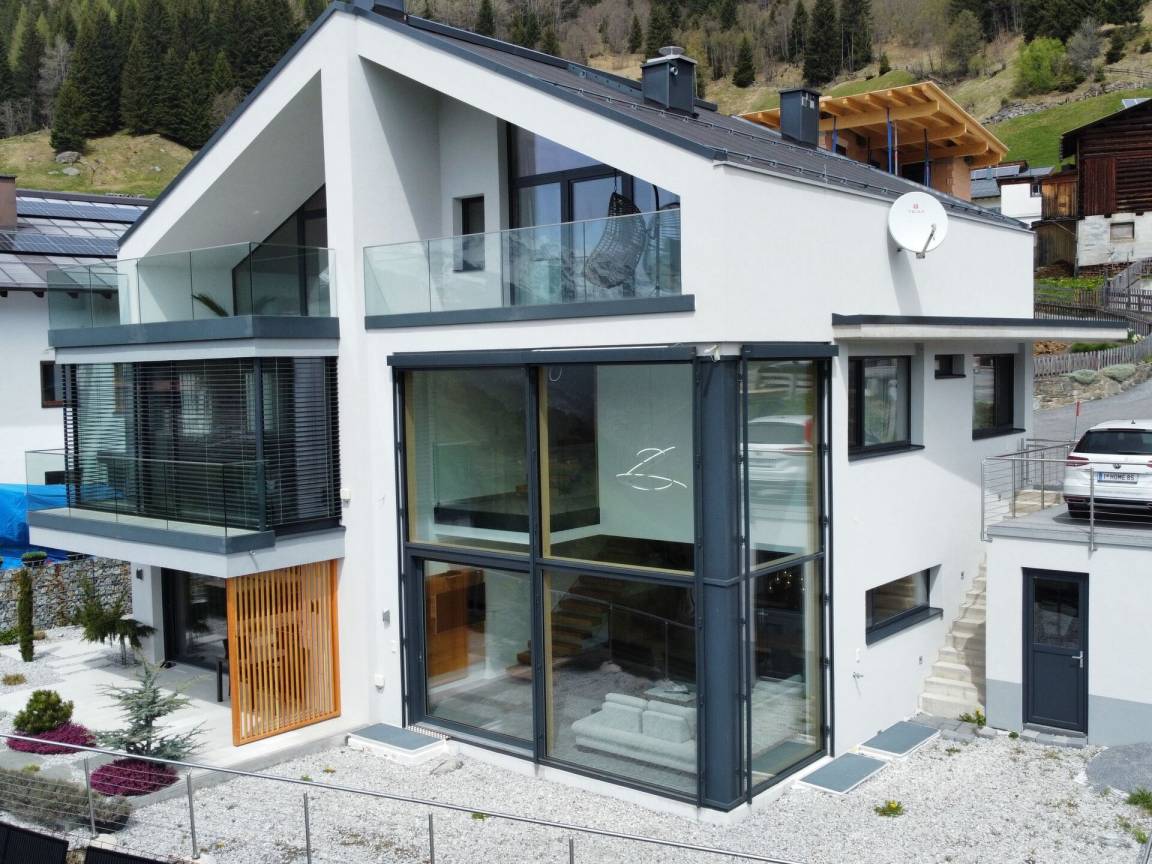 130 M² Ferienhaus ∙ 3 Schlafzimmer ∙ 4 Gäste - Samnaun