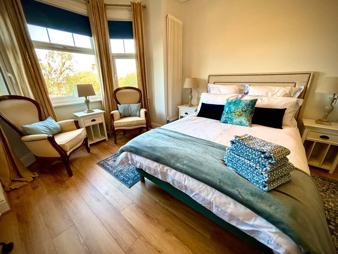 80 M² Ferienwohnung ∙ 2 Schlafzimmer ∙ 5 Gäste - Colwyn Bay