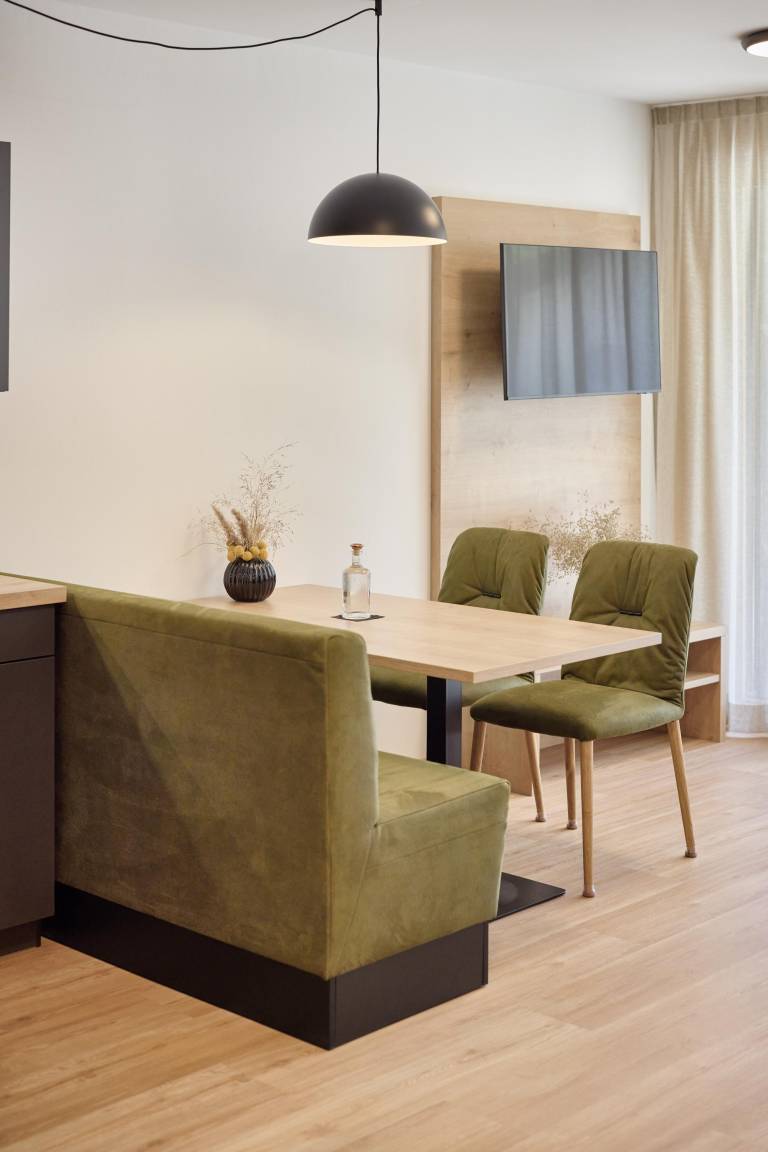46 M² Ferienwohnung ∙ 1 Schlafzimmer ∙ 4 Gäste - Längenfeld