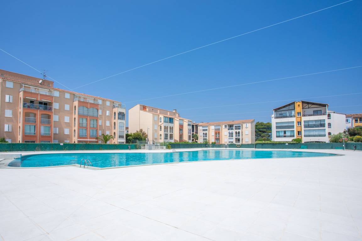 21 M² Apartment ∙ 1 Bedroom ∙ 4 Guests - Fréjus