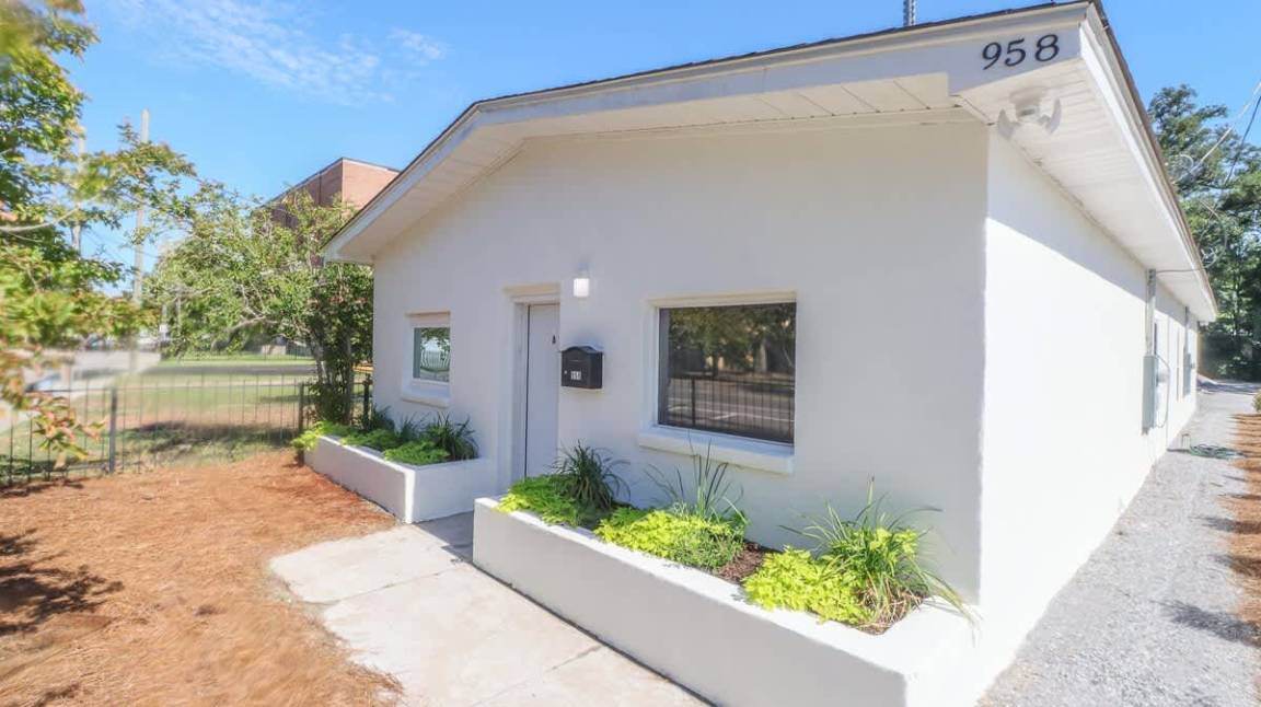 House ∙ 2 Bedrooms ∙ 4 Guests - Biloxi, MS
