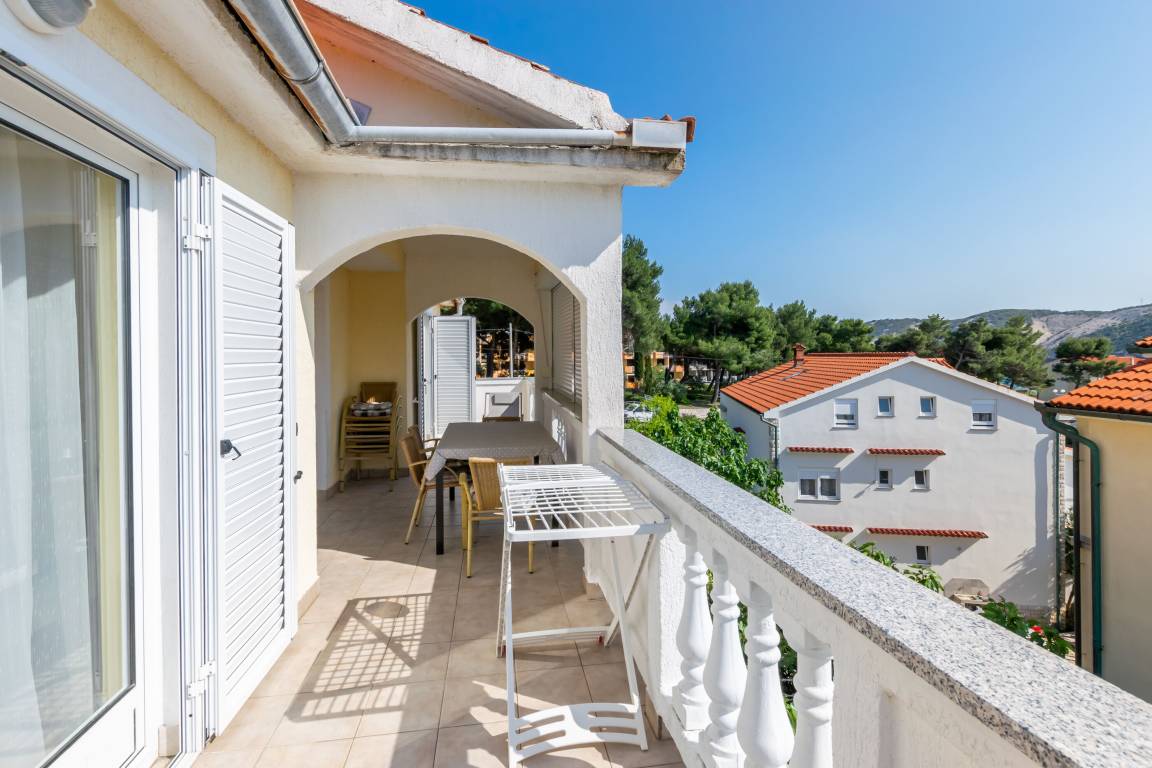 95 M² Appartement ∙ 2 Chambres ∙ 6 Personnes - Lopar