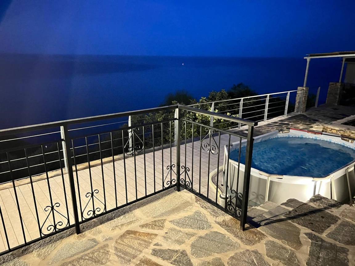 60 M² Apartment ∙ 2 Bedrooms ∙ 4 Guests - Imperia