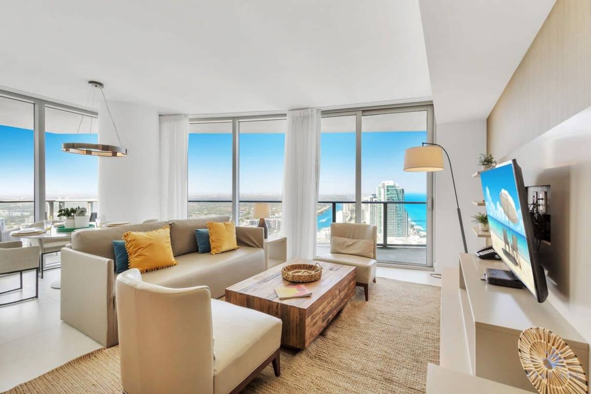 Apartment ∙ 1 Bedroom ∙ 4 Guests - Hallandale Beach, FL