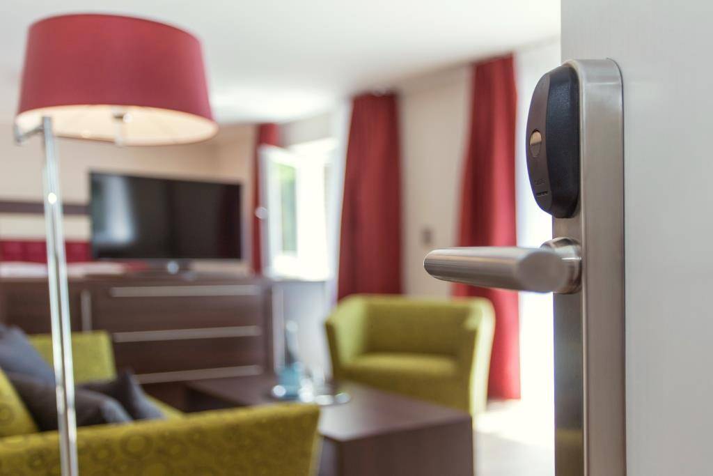 33 M² Hotel ∙ 1 Sypialnia ∙ 4 Gości - Höhr-Grenzhausen